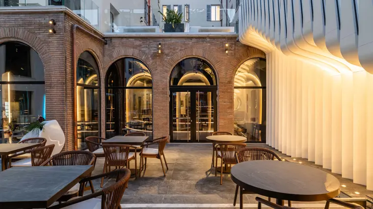 Hotel di Lusso in Italia tra Arte, Mare e Architettura | ROMEO Collection